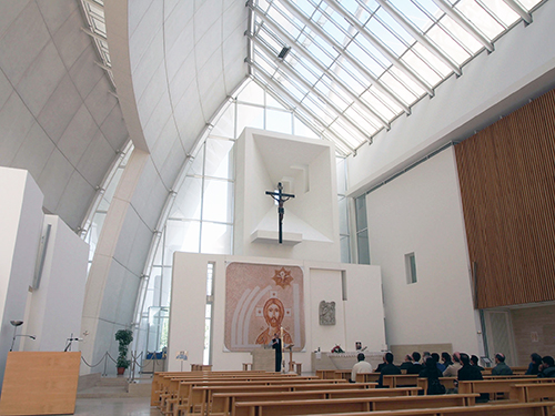 Pilgrims at the Church of God the Merciful Father | Dehonians